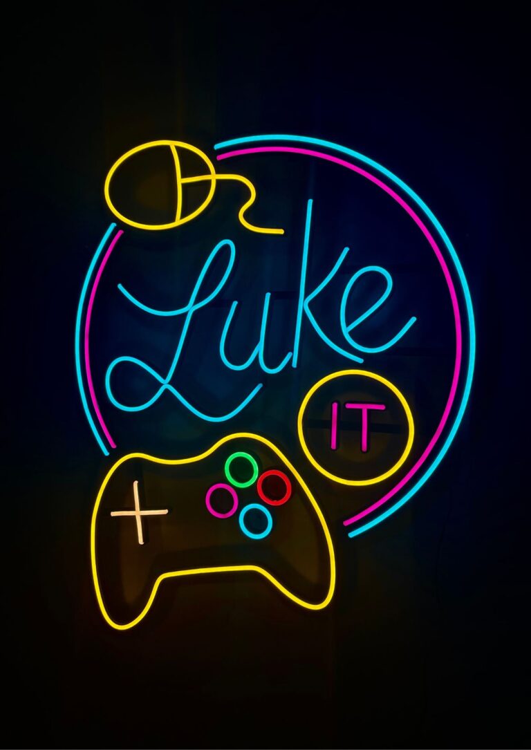 Logo LED na zamówienie | Logo ledowe | CustomNeon.pl